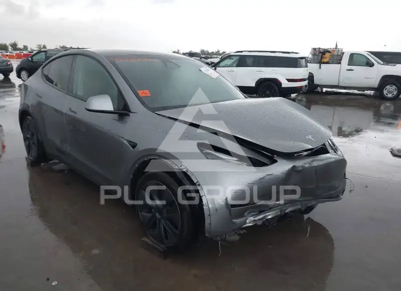 2024 Tesla Model Y VIN: 7SAYGAEE6RF194446 з США - PLC Group